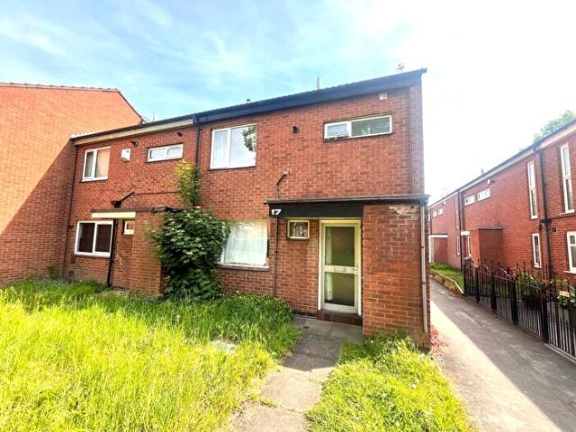 3 Bedroom House To Rent In Balfron Gardens, Nottingham, NG2