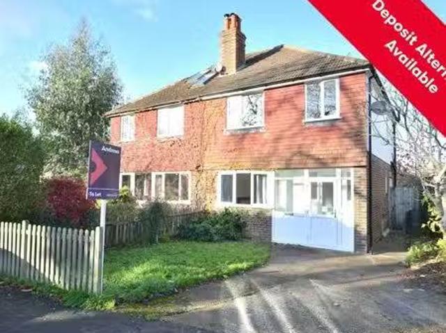 3+ bedroom house to rent in Brambletye Park Road, Redhill, Sur.