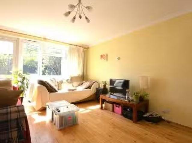 3+ bedroom house to rent in Campen Close, London, SW19