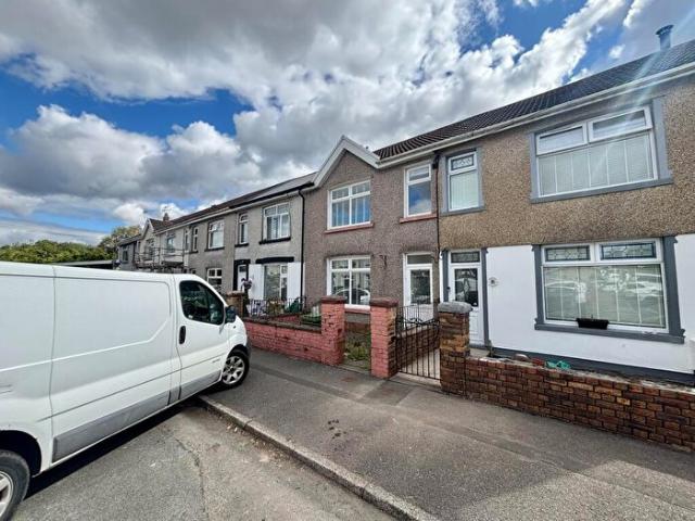 3 Bedroom House To Rent In Commercial Street, Beddau, Pontypridd, CF38