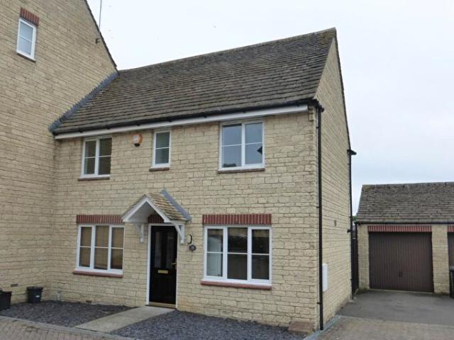 3 Bedroom House To Rent In Compton Way, Witney, Oxfordshire, OX28