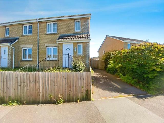 3 Bedroom House To Rent In Clos Tyn Y Coed, Bridgend, CF32