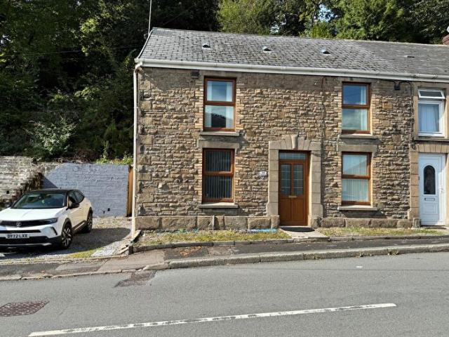 3 Bedroom House To Rent In Fforest Road, Hendy, Swansea, SA4