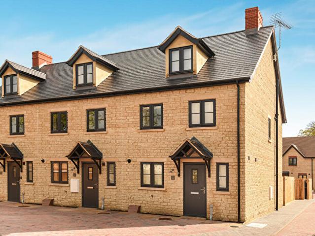 3 Bedroom House To Rent In Grovelands, Hailey Road, Witney, OX28