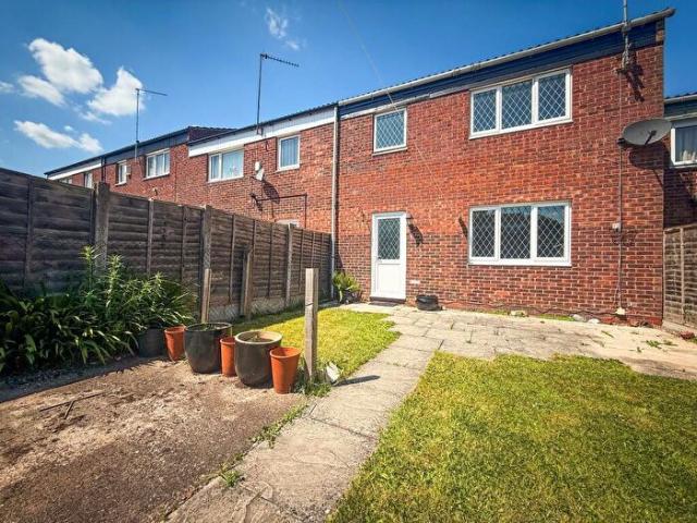 3 Bedroom House To Rent In Ibstock Close, Redditch, B98