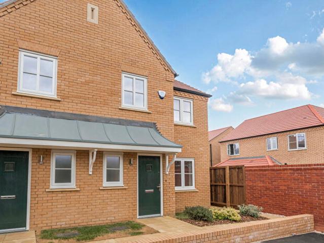 3 Bedroom House To Rent In Kingfisher Drive, Upton, NN5