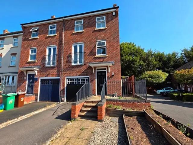 3 Bedroom House To Rent In Langdon Close, Nottingham, Nottinghamshire, NG5
