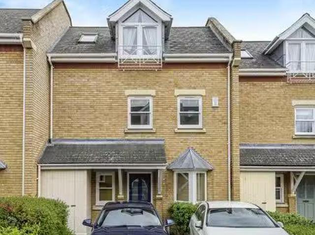 3+ bedroom house to rent in Langton Place, London, SW18