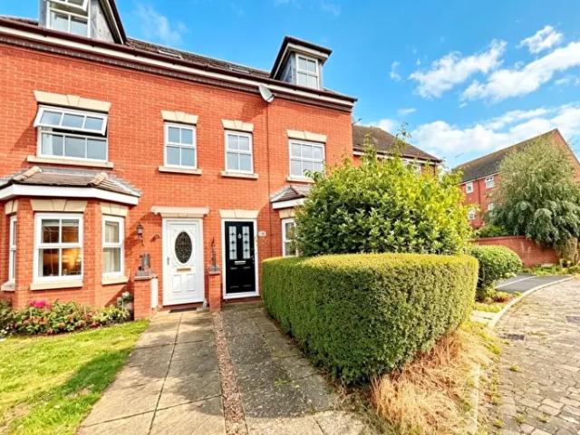 3 Bedroom House To Rent In Lingfield Crescent, Stratford upon Avon, CV37
