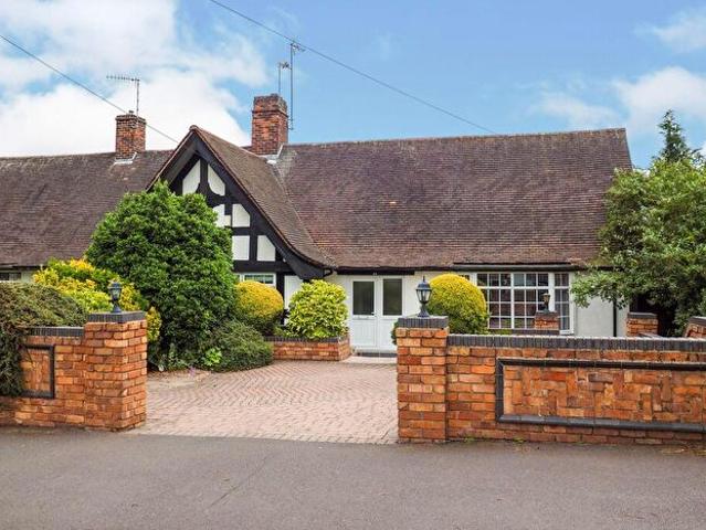 3 Bedroom House To Rent In Middleton Boulevard, Nottingham, NG8