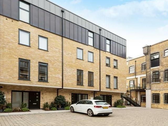 3 bedroom House to rent in Oxbridge Terrace, Palace Wharf, London, Rainville Road, W6