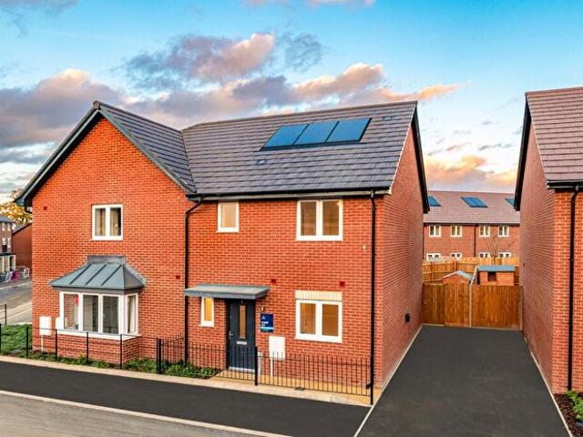 3 Bedroom House To Rent In Panama Drive, Whitehouse, MK8