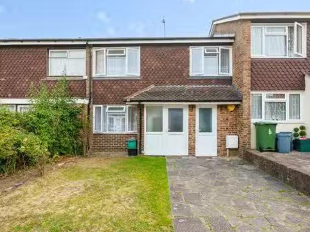 3+ bedroom house to rent in Ramsden Close, Orpington, BR5