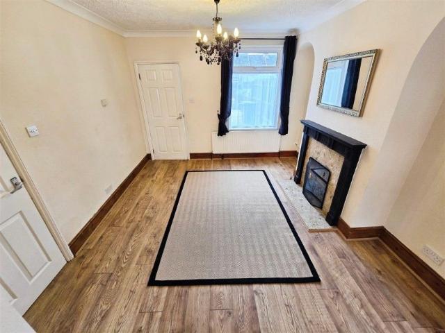 3 Bedroom House to Rent in Robinson Road, Rushden, NN10