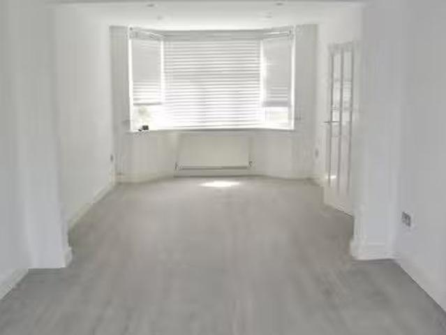 3+ bedroom house to rent in Roke Road, Kenley, CR8