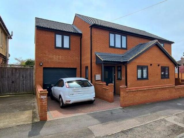 3 Bedroom House To Rent In Simpson Avenue, Higham Ferrers, Rushden, NN10