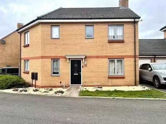 3+ bedroom house to rent in Sorrel Place, Stoke Gifford, Brist.
