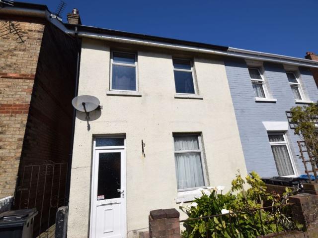 3 Bedroom House To Rent in Springbourne £1,335 pcm Tenancy Info