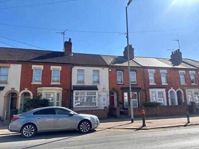 3 Bedroom House To Rent In St Leonards Road, Northampton, NN4