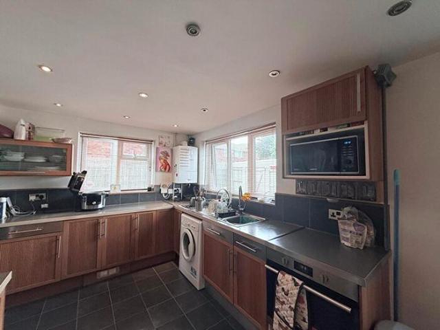 3 Bedroom House To Rent In St. Martins Gardens, Nottingham, NG8