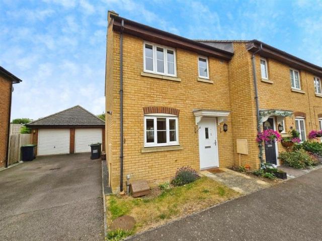 3 Bedroom House to Rent in Stockbridge Close, Clifton, Shefford, SG17