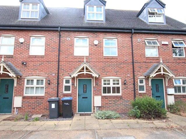 3 Bedroom House To Rent In Station Road, Great Billing, Northampton, NN3