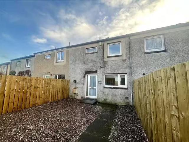 3 bedroom House to rent, Inveraray Avenue, Glenrothes, KY7 £9.