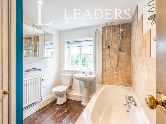 3 bedroom house to rent Langstone High Street, Havant, PO9