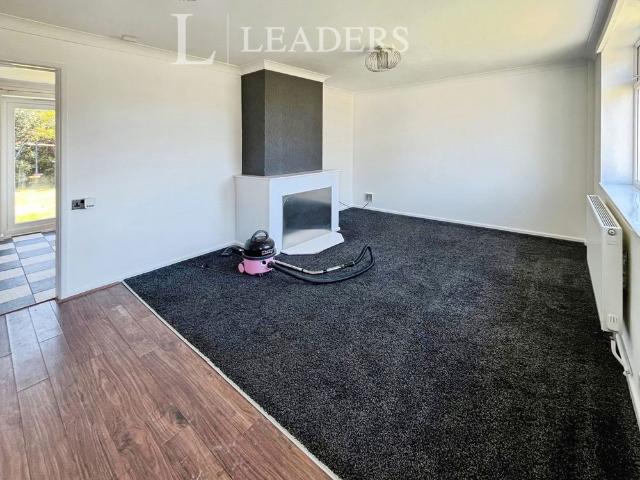 3 bedroom house to rent Lake Walk, Clacton on Sea, CO15