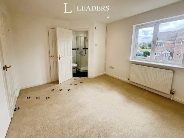 3 bedroom house to rent Lewis Close, Hopton, Diss, Suffolk, IP22