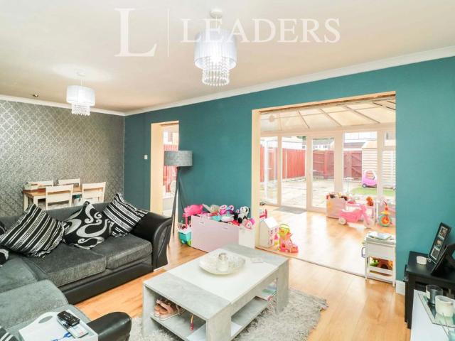 3 bedroom house to rent Little Cattins, Harlow, CM19