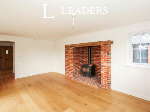 3 bedroom house to rent Lower Ashley Road, New Milton, BH25