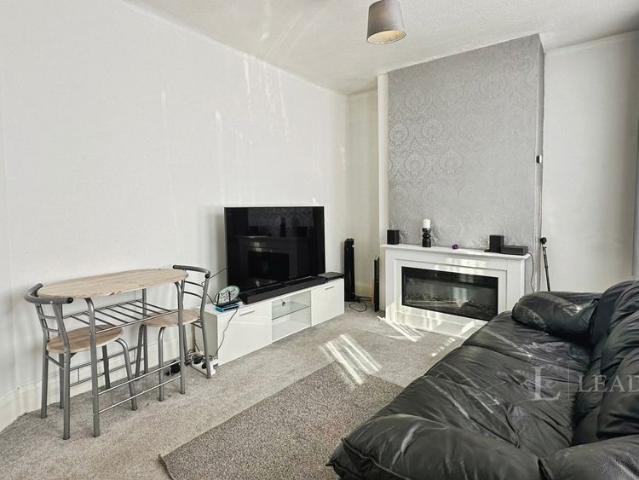 3 bedroom house to rent Maidenhall Road, Luton, Bedfordshire, LU4