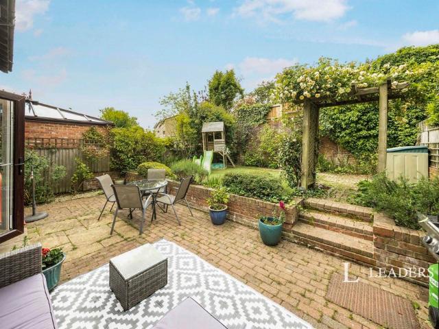3 bedroom house to rent Mallard Place, East Grinstead, West Sussex, RH19