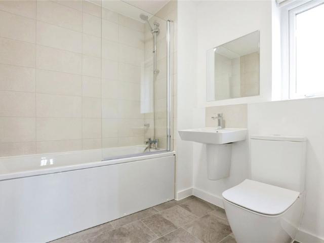 3 bedroom house to rent Marram Crescent, Harpole, Northampton, Northamptonshire, NN7