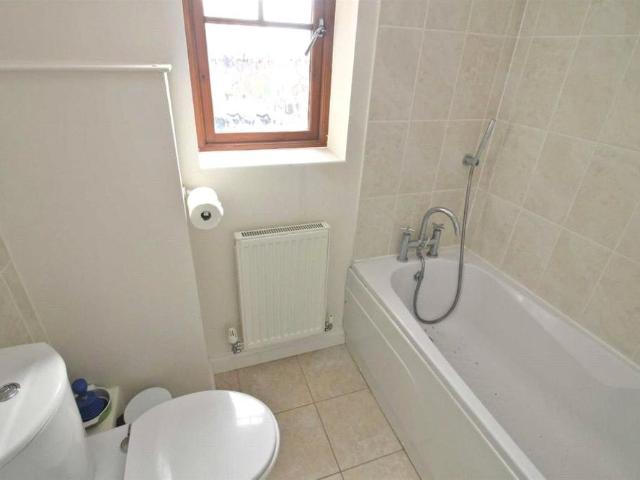 3 bedroom house to rent Miserden Crescent, Westcroft, Milton Keynes, Buckinghamshire, MK4