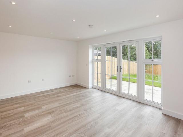 3 bedroom house to rent Osborne Road, Warsash, Southampton, Hampshire, SO31