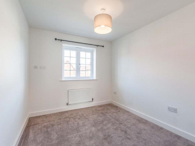 3 bedroom house to rent Oxlip Way, Stowupland, Stowmarket, IP14