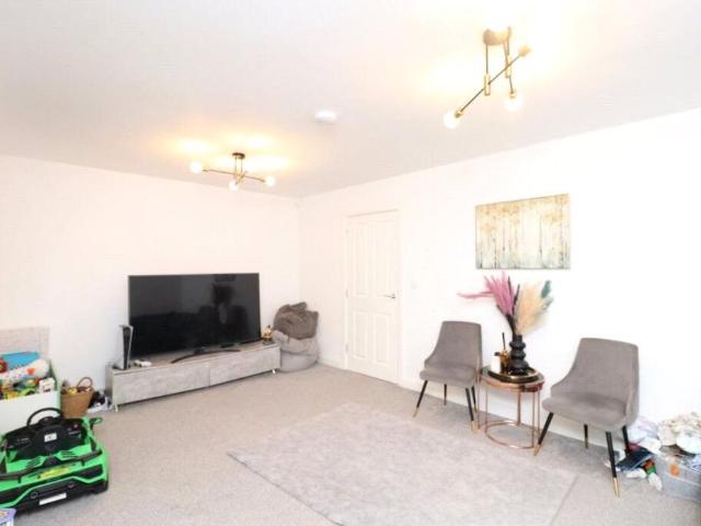 3 bedroom house to rent Park Meadow Lane, Leeds, LS12