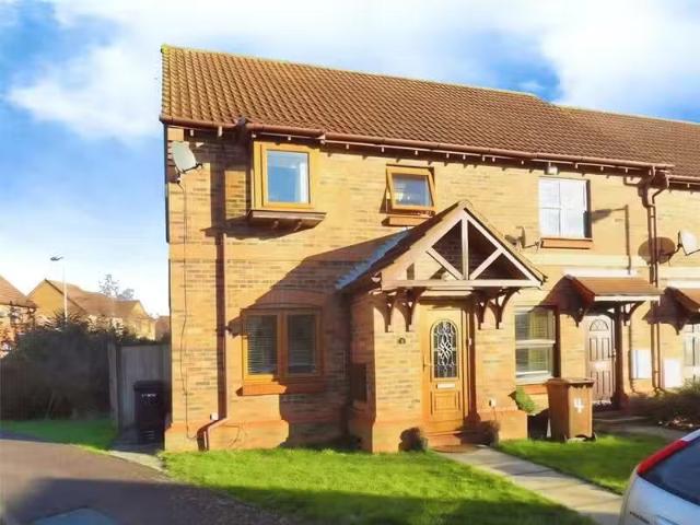 3 bedroom House to rent, Prestwick Close, Luton, LU2 £1,425 pcm