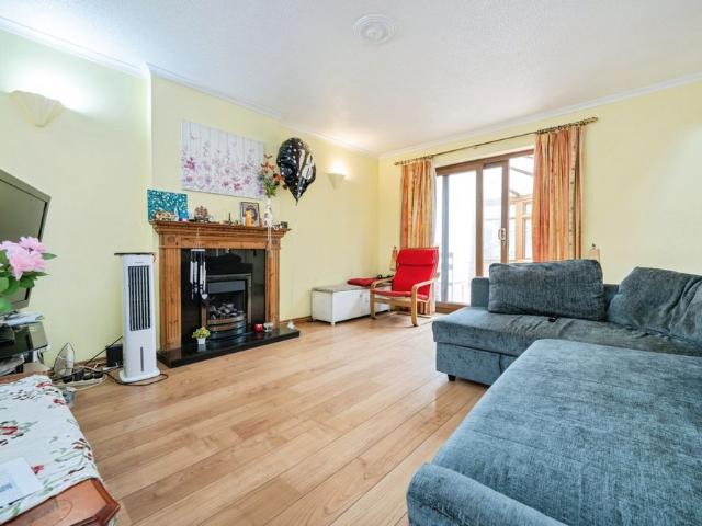 3 bedroom house to rent Rayleigh Close, Shenley Church End, Milton Keynes, Buckinghamshire, MK5