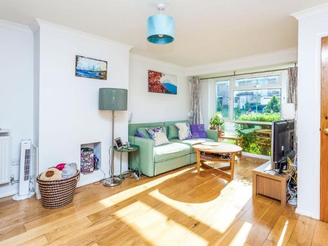 3 bedroom house to rent Rothley Chase, Haywards Heath, RH16