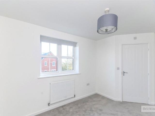 3 bedroom house to rent Russell Place, Stone Cross, Pevensey, East Sussex, BN24