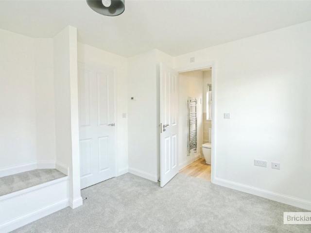 3 bedroom house to rent Sandpiper Grove, Bosham, Chichester, West Sussex, PO18