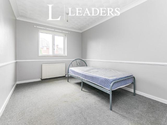 3 bedroom house to rent Sallows Close, Ipswich, IP1