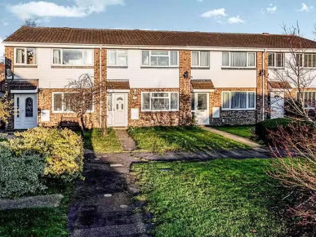 3 bedroom House to rent, Saxon Avenue, Stotfold, SG5 £1,350 pcm
