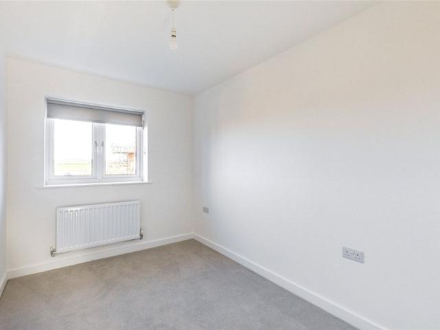 3 bedroom house to rent Sickle Drive, Wellingborough, Northamptonshire, NN8