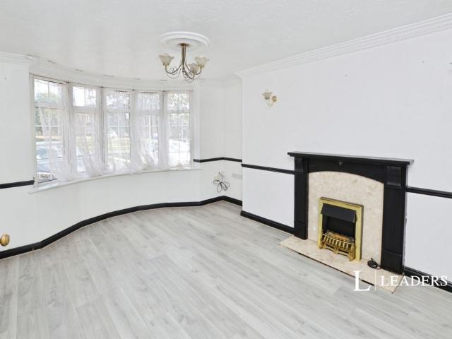 3 bedroom house to rent St. Andrews Avenue, Colchester, Essex, CO4