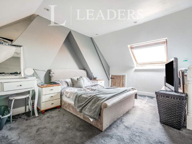 3 bedroom house to rent Station Road, Lingfield, RH7