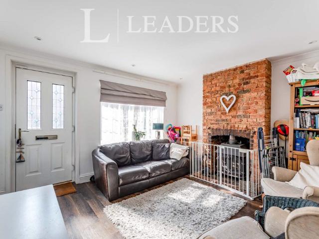 3 bedroom house to rent Station Road, Lingfield, RH7